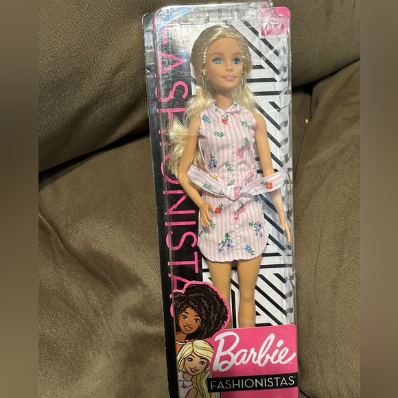 Mattel | Toys | Barbie Fashionistas Doll 19 Doll Wlong Blonde Hair ...
